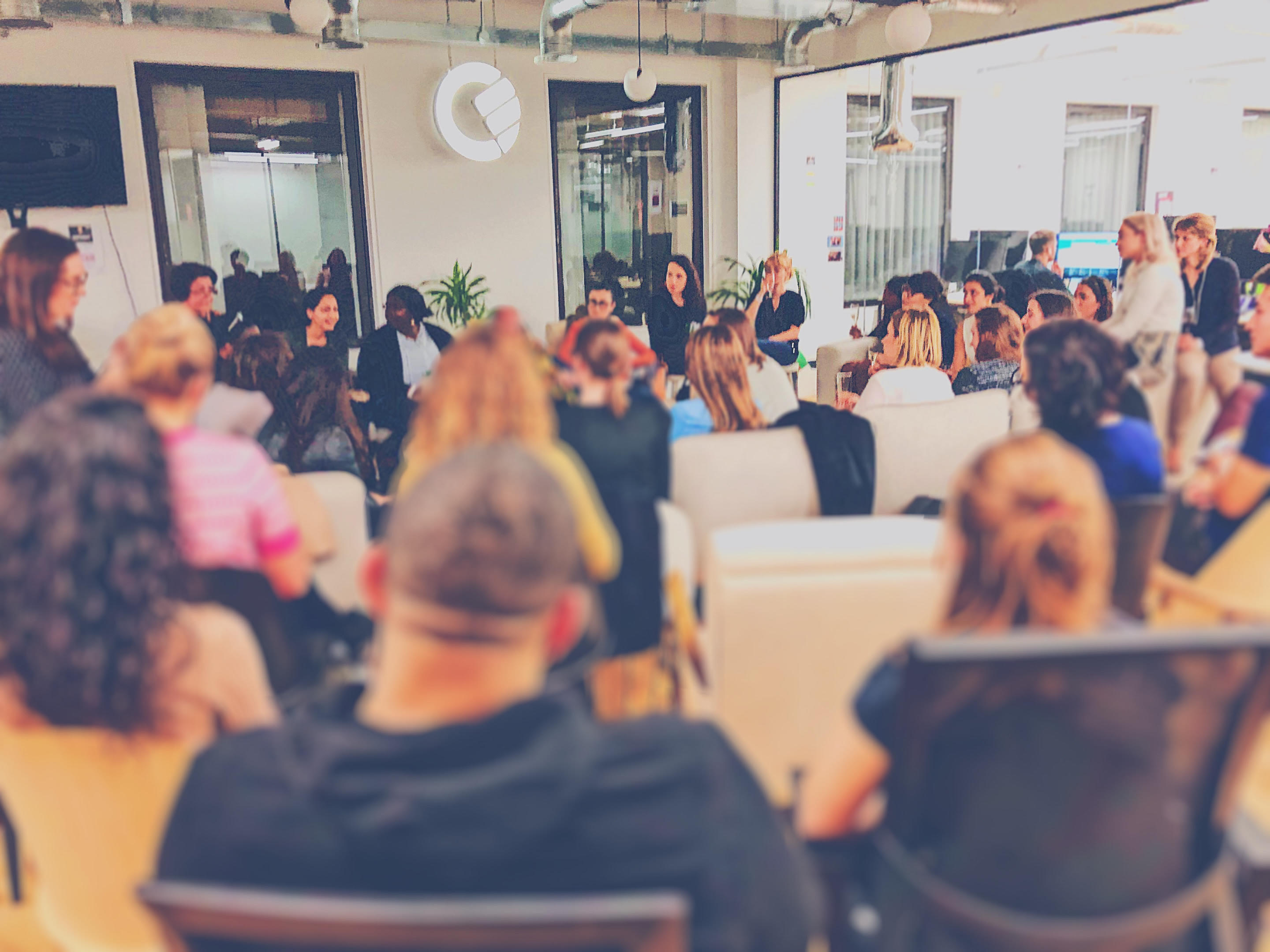 Wo(men) in Tech - Standup | FinTech Alliance